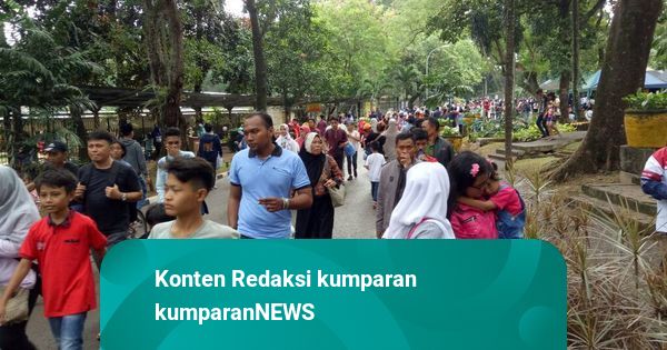 Polisi Tangkap 3 Pencopet di Ragunan | kumparan.com Polisi Tangkap 3 Pencopet di Ragunan | kumparan.com